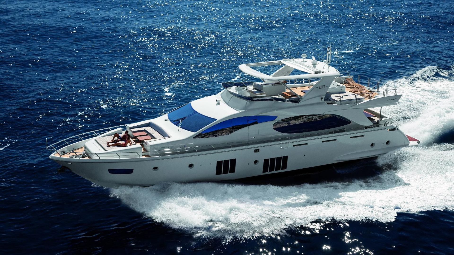 JL88 yacht (Azimut, 26.8m, 2011)